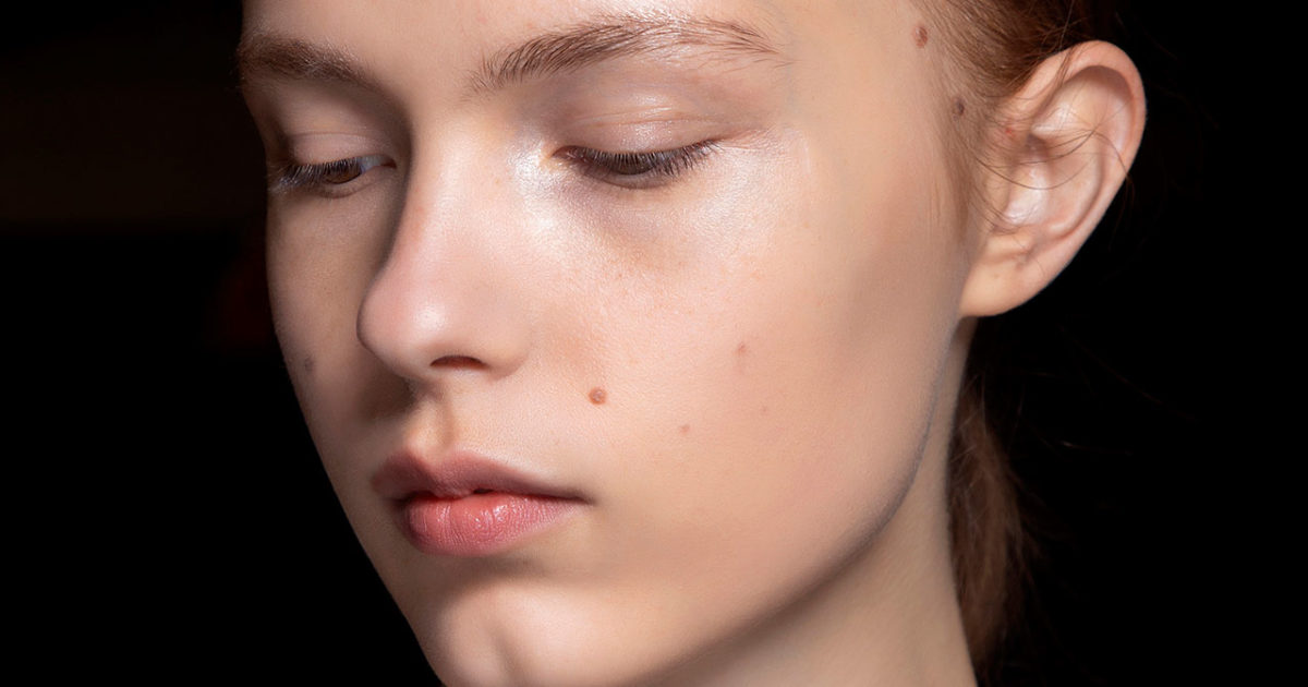 Así puedes iluminar tu piel sin usar maquillaje