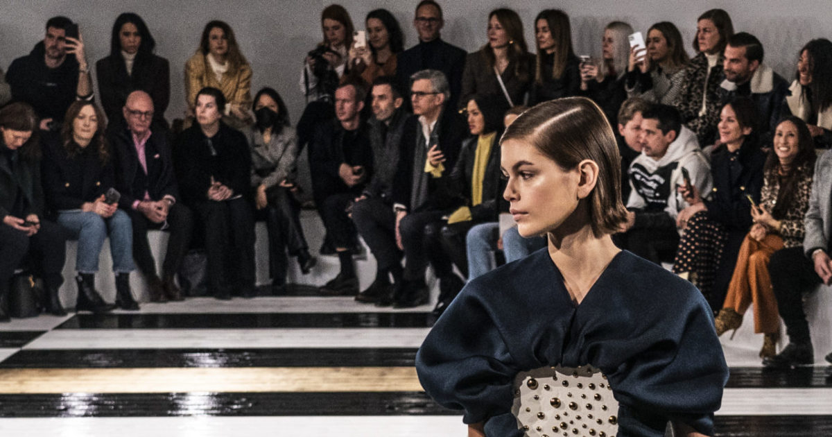 ¿Nos vemos en septiembre? Fashion Week sigue en pie