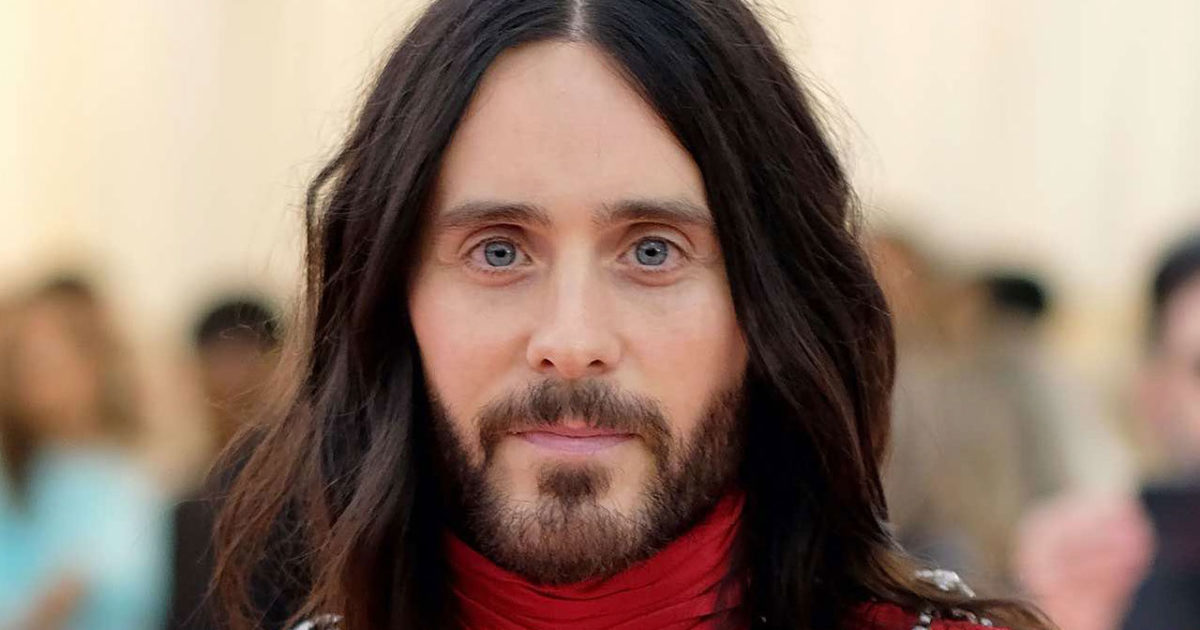 Jared Leto compartió una mirror selfie sin camisa por esta simple razón