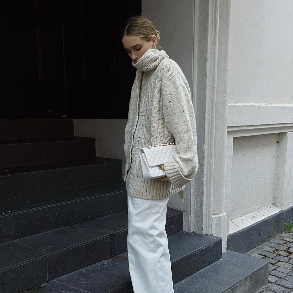 Las formas más cool para llevar un chunky sweater y no verte siempre igual