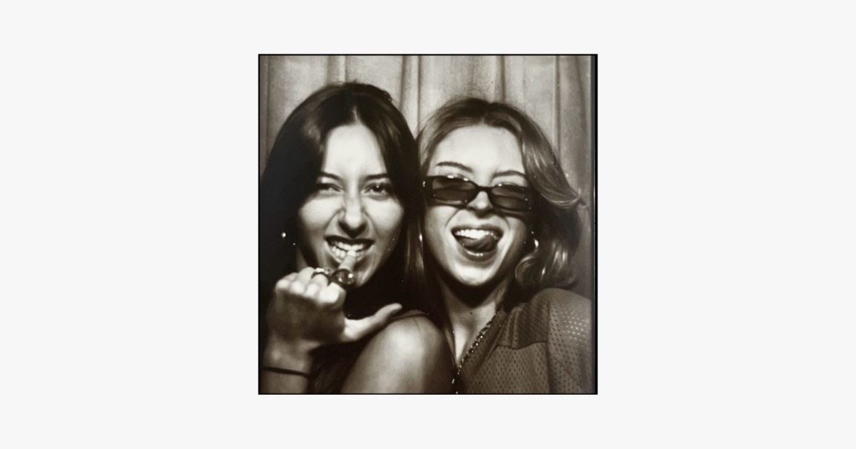 Photobooths en CDMX para ir con tus amigas por fotos vintage